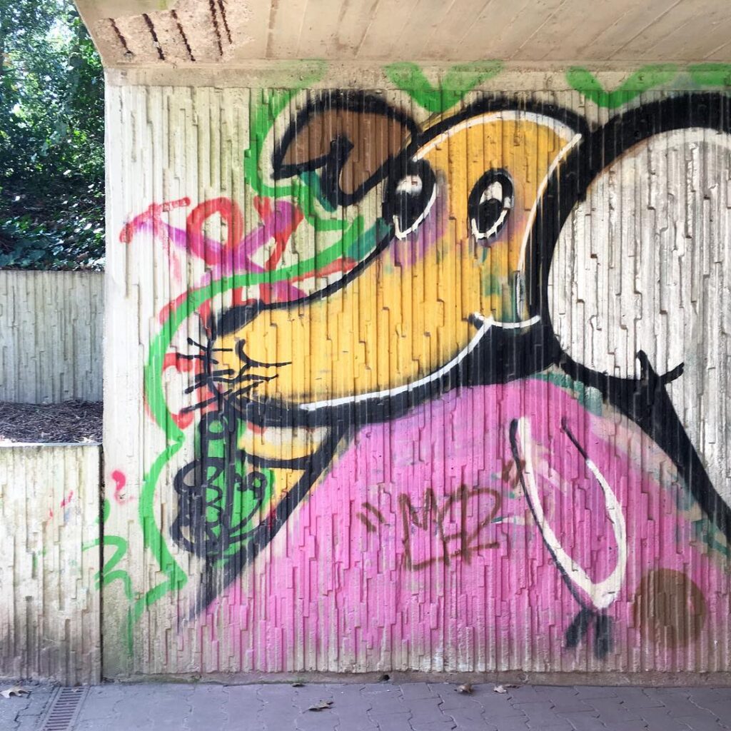 Hunde Graffiti – MG anders sehen